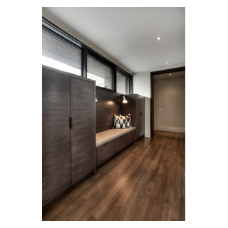 Contemporary Britannia - Contemporary - Hall - Calgary - by Sunview ...