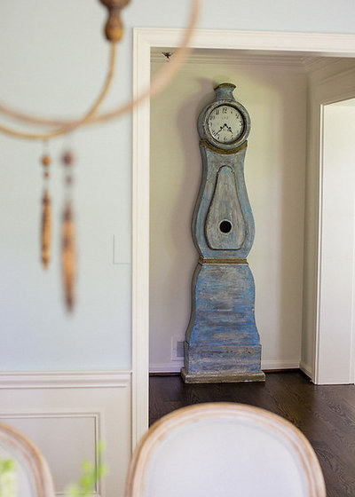Iconic Designs: The Mora Clock | Houzz IE