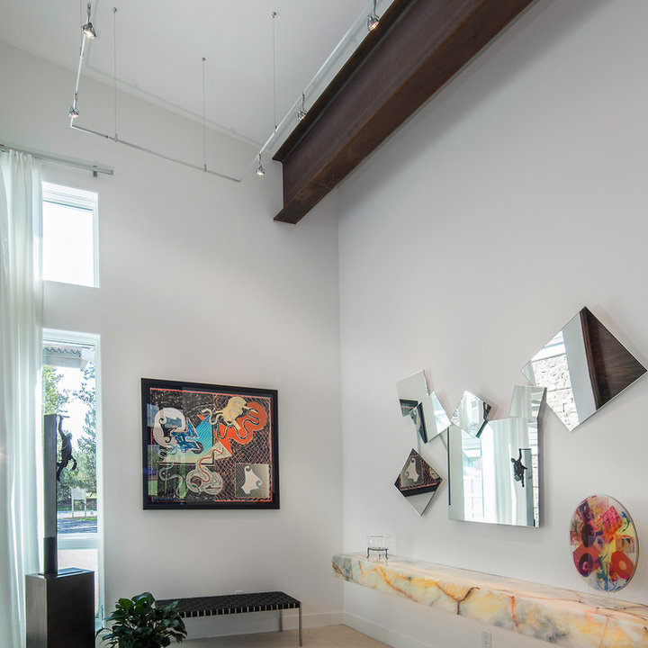 Staggered Floating Shelf - Photos & Ideas | Houzz