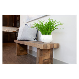 Home Staging | Luxury Camas Retreat - Modern - Hallway & Landing ...