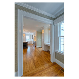 Kitchen Remodel: Bright, Light and Open Floor Plan - Klassisch - Flur ...