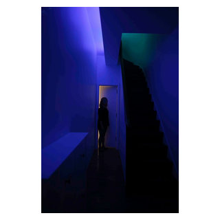 Spectrum House - Modern - Hallway & Landing - New York - by TAYLOR ...