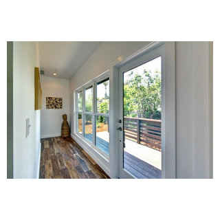 Springvale Drive - Contemporary - Hall - Los Angeles - by Fusion ...