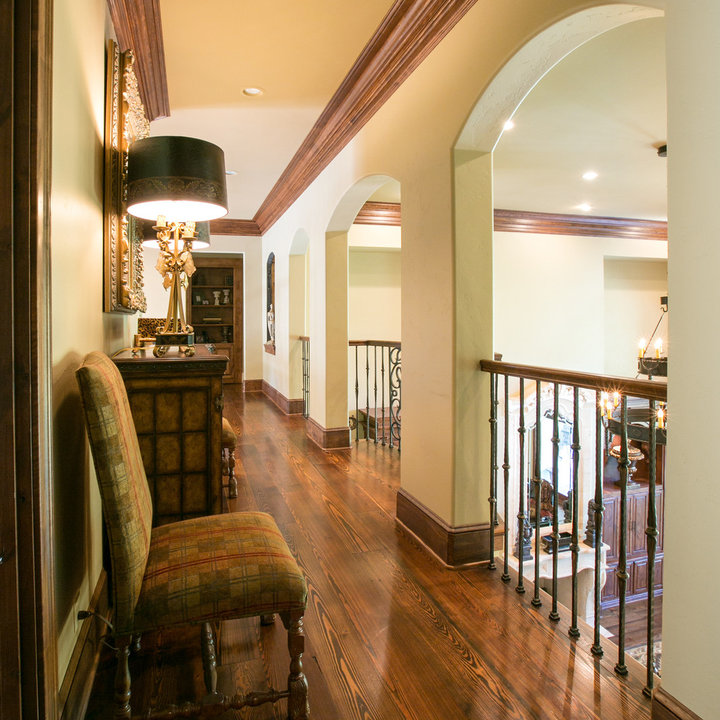 Upstairs Hall - Photos & Ideas | Houzz