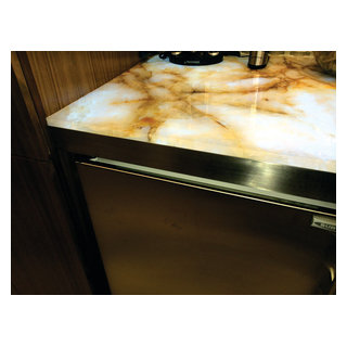 Backlit Onyx Downstairs Bar, Texas - Traditional - Home Bar - Dallas ...