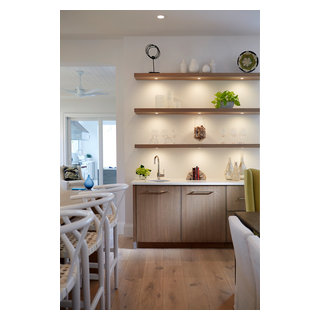 Bar - Beach Style - Home Bar - Miami - by Linda Sonders Design | Houzz