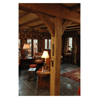 English-Style Basement Pub - Traditional - Home Bar - Cincinnati - by ...