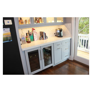 Goldenberg - Beach Style - Home Bar - Wilmington - by FFT Cabinetry | Houzz