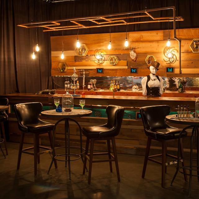 75 Industrial Home Bar Ideas You'll Love - October, 2025 | Houzz
