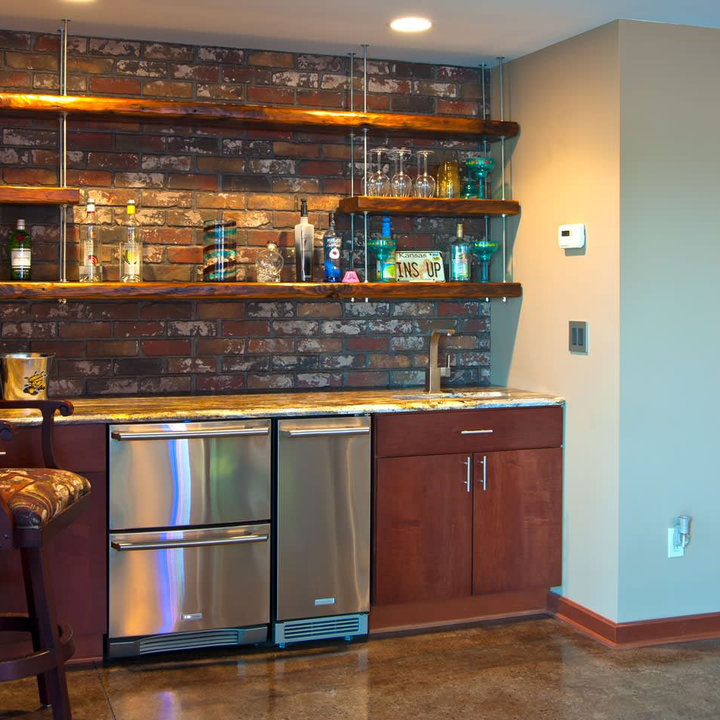 Irish Pub Style Home Bar Ideas - Photos & Ideas | Houzz