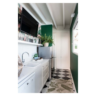 Island style Pool bar + Powder room - Beach Style - Home Bar - Sunshine ...