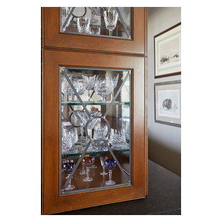 Leaded Glass Circular Mullion Detail - Traditional - Home Bar - Chicago ...