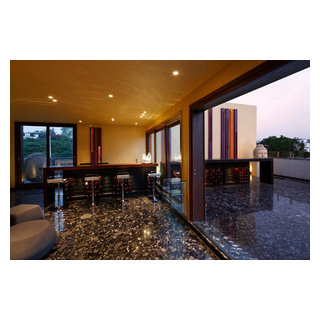 Neeraj and Jyoti Mittal - Contemporary - Home Bar - Bengaluru - by ...