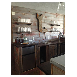 Rustic Bar - Rustic - Home Bar - Chicago - by Kyle Slack | Houzz