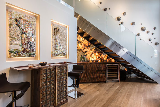 25 Home Bars Stashed Under the Stairs