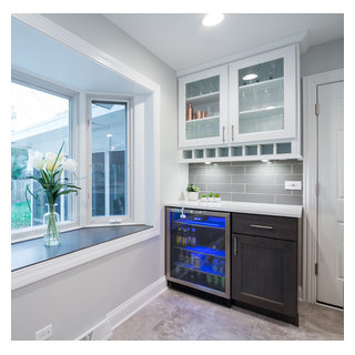 Transitional Home Bar - Transitional - Home Bar - Chicago | Houzz