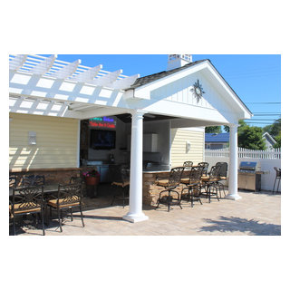 Waterfront Oasis - Beach Style - Home Bar - New York - by FWH ...