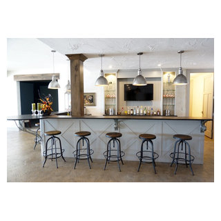 {Z} Family Home, Lower Level bar - Craftsman - Home Bar - Cleveland ...