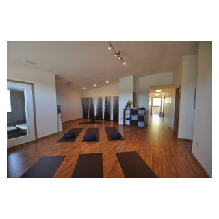 Sukha Lifestyle studio - Contemporary - Home Gym - Vancouver - by ...