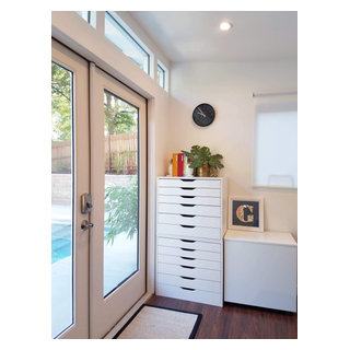 10x20 Signature Series w/ Block-Siding & Painted Eaves - Contemporary ...