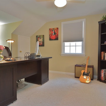 Side Hall Colonial - Photos & Ideas | Houzz