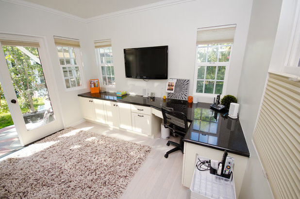 9 Tips to Combine a Home Office and TV Den