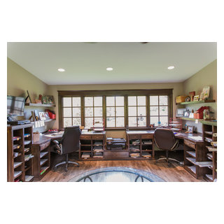 Large window for natural light in office space - Traditional - Home ...