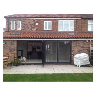 Two storey gable with single storey rear extension - Façade ...