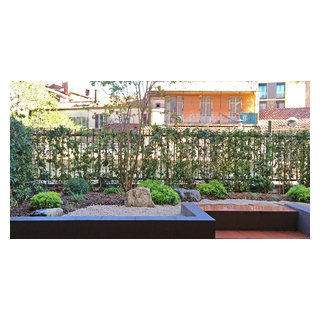 Aménagement d'un petit jardin zen avec plantes méditéranéenes ...