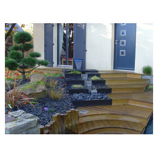 Chute d'eau en larmiers zinc - Contemporary - Landscape - Rennes - by ...