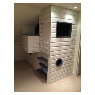 Built in cabin bed for children's room with bespoke joinery & built in ...
