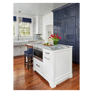 1902 Historic Kitchen & Pantry Alamo Heights Remodel - Traditional ...