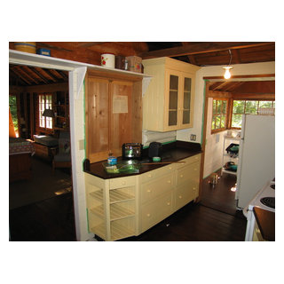 1920 "GRANNY'S COTTAGE" PERIOD KITCHEN - Bord de Mer - Cuisine ...