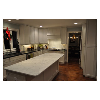 1973 Colonial Remodel After - Traditional - Kitchen - Atlanta | Houzz