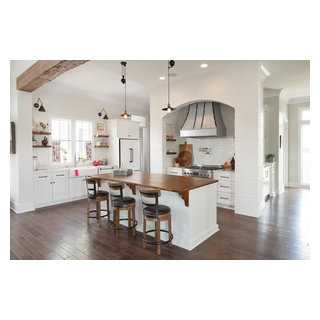 2016 St. Jude Dream Home - Farmhouse - Kitchen - New Orleans - by ...