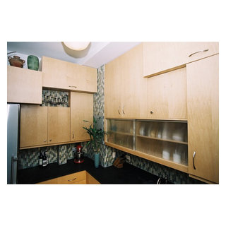 3-Dimension Multi-Depth Cabinets in New York City Kitchen - Modern ...