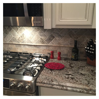 3cm Ogee Bullnose Countertop with Silver travertine tumbled backsplash ...