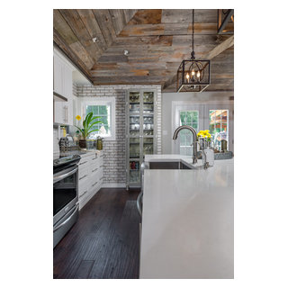 4 Safari Court - Kitchen - Toronto - by Hardcore Renos | Houzz