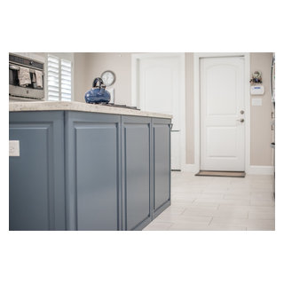 A Condo A New - Traditional - Kitchen - Houston - by Steven Allen ...