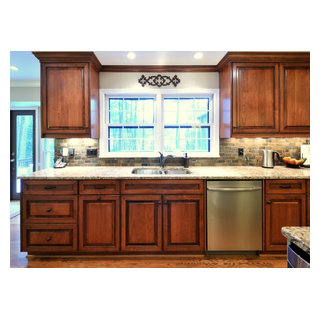 A Corner Range takes center stage - Traditional - Kitchen - Atlanta ...