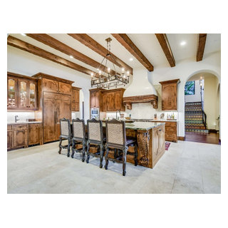 A Little Hacienda on the Lake - Mediterranean - Kitchen - Austin - by ...