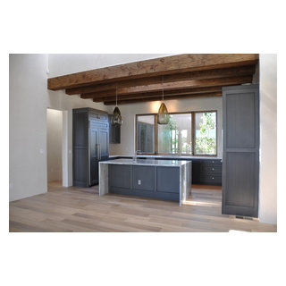 A Modern Twist on Traditional (Santa Fe, NM) - Modern - Kitchen ...