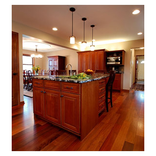 A professional grade kitchen - Traditional - Kitchen - Columbus - by ...