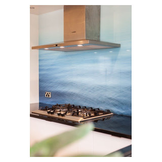 A splashback statement - Contemporary - Kitchen - Auckland - by Spin ...
