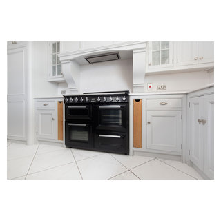 A touch of Oak to match the Island Countertop - Traditional - Kitchen ...