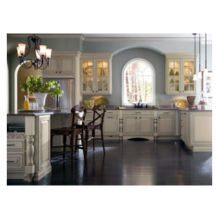 A very stylish, classicly decorated ASA kitchen - Traditional - Kitchen ...