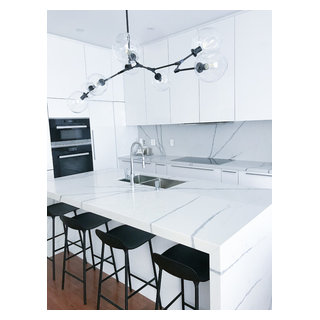 Acrylic White Kitchen - Foxy, Alluring & Cool - Modern - Kitchen ...