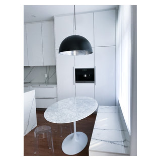 Acrylic White Kitchen - Foxy, Alluring & Cool - Modern - Kitchen ...