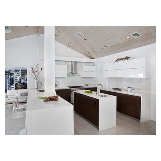 Alpine, NJ Modern Kitchen Design - Modern - Kitchen - New York - by ...