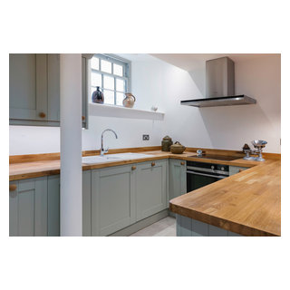 Annex compact kitchen - Farmhouse - Kitchen - Cornwall - by Kettle Co ...